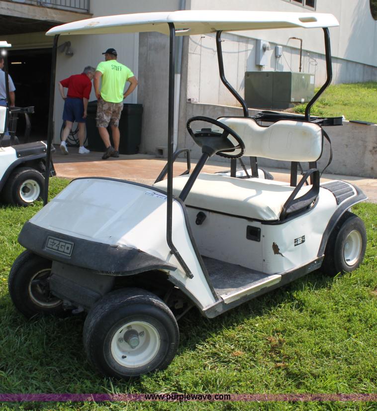 Textron EZ-GO golf cart in Chapman, KS | Item AE9121 sold | Purple Wave
