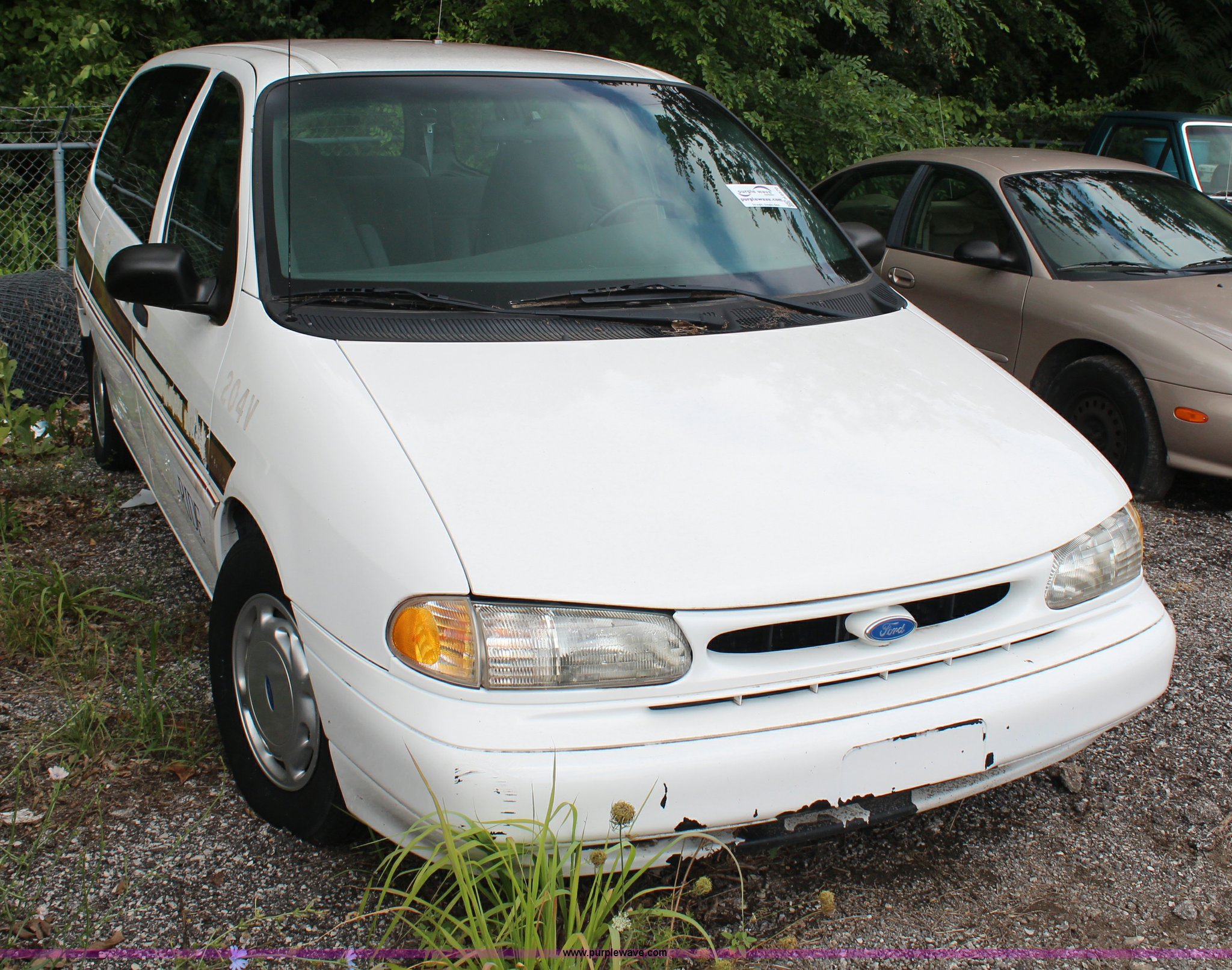 1995 Ford Windstar van in Kansas City, KS | Item H6570 sold | Purple Wave