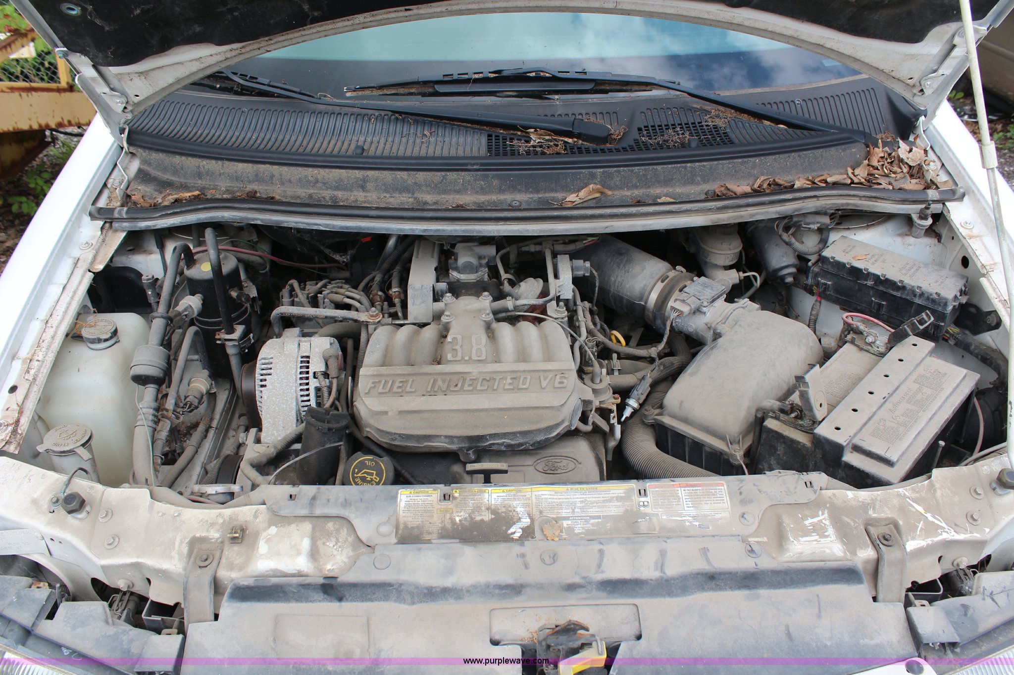 1995 Ford Windstar van in Kansas City, KS | Item H6570 sold | Purple Wave