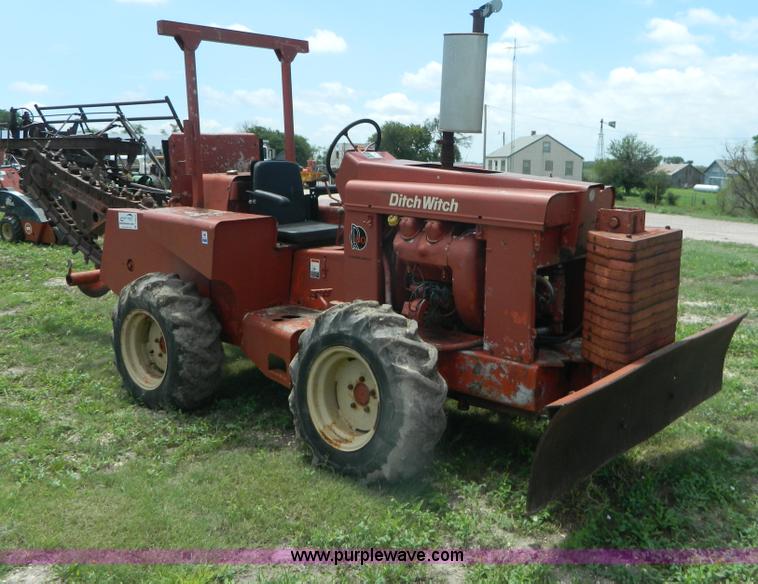 Ditch Witch R60 trencher in Hays, KS | Item D6019 sold | Purple Wave