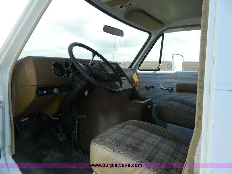 1978 Chevrolet 30 box van in Hays, KS | Item G7971 sold | Purple Wave