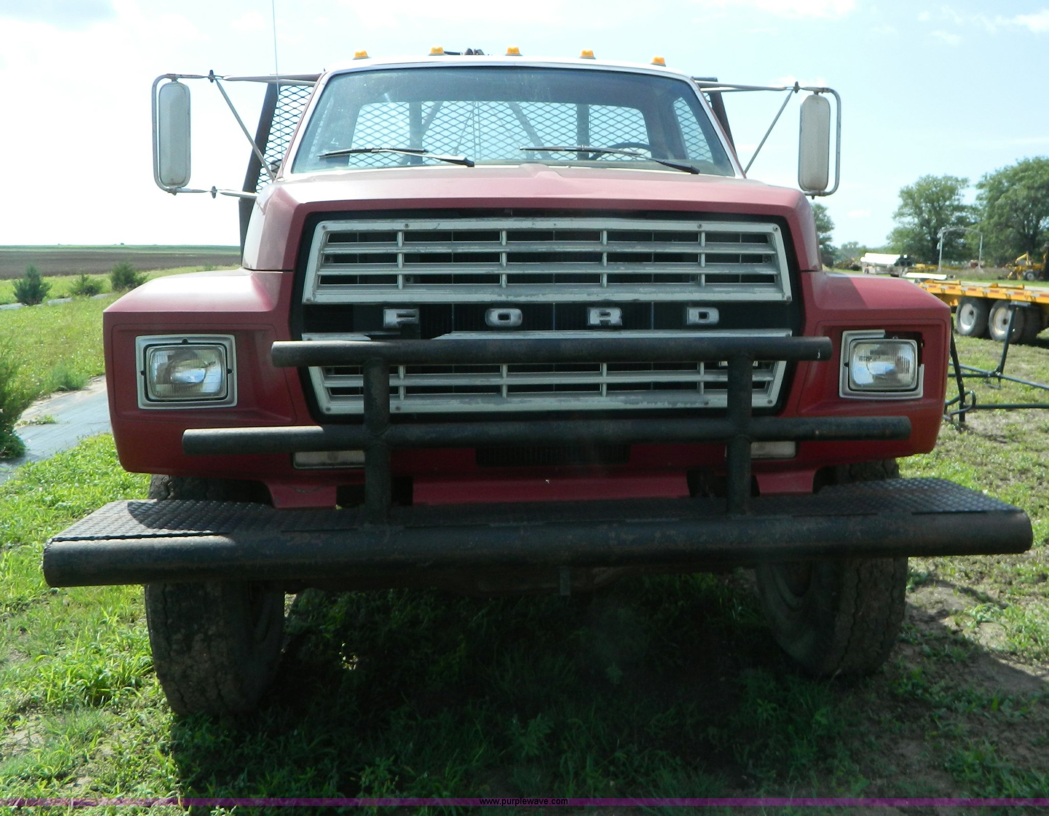 1981 Ford F800 winch truck in Hays, KS | Item G7969 sold | Purple Wave