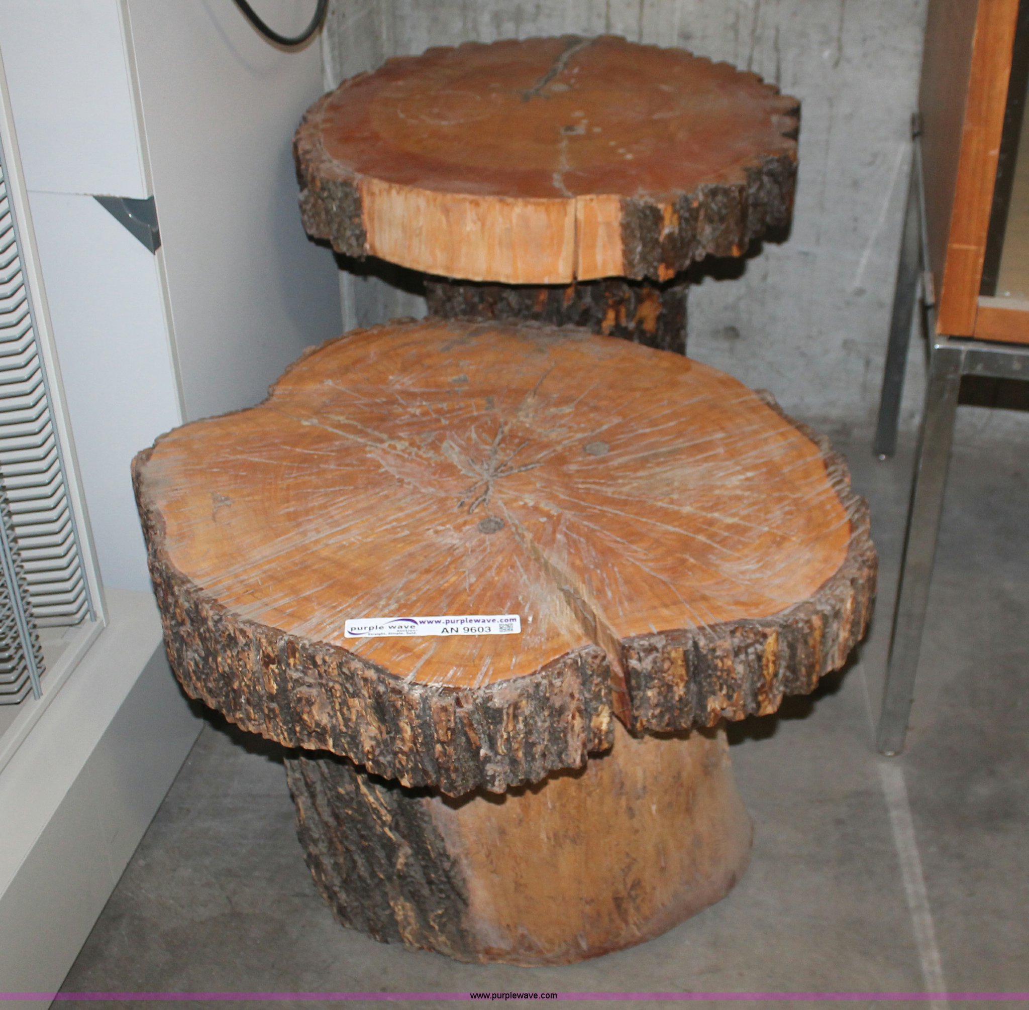 Decorative end tables in Wichita, KS | Item AN9603 sold | Purple Wave
