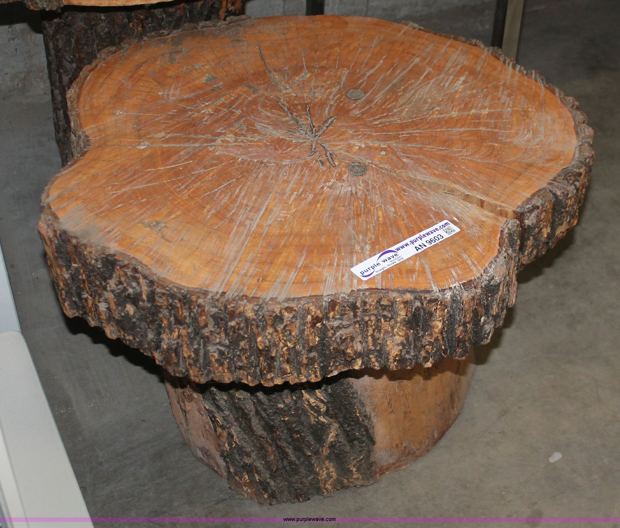 Decorative end tables in Wichita, KS | Item AN9603 sold | Purple Wave