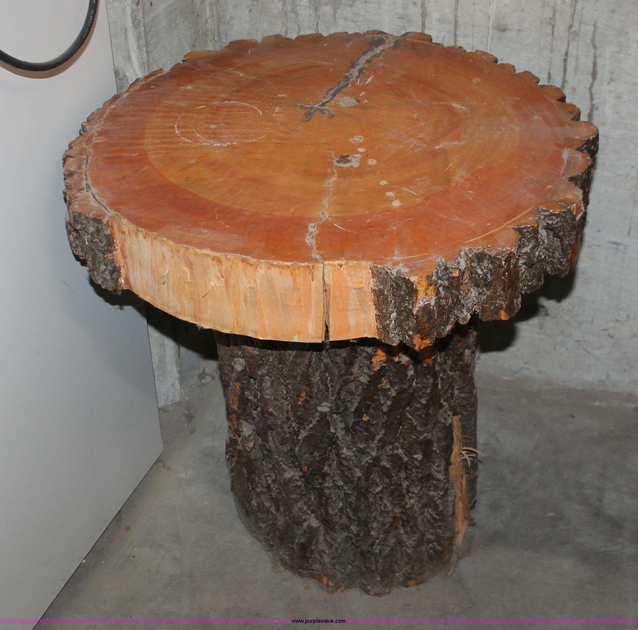 Decorative end tables in Wichita, KS | Item AN9603 sold | Purple Wave