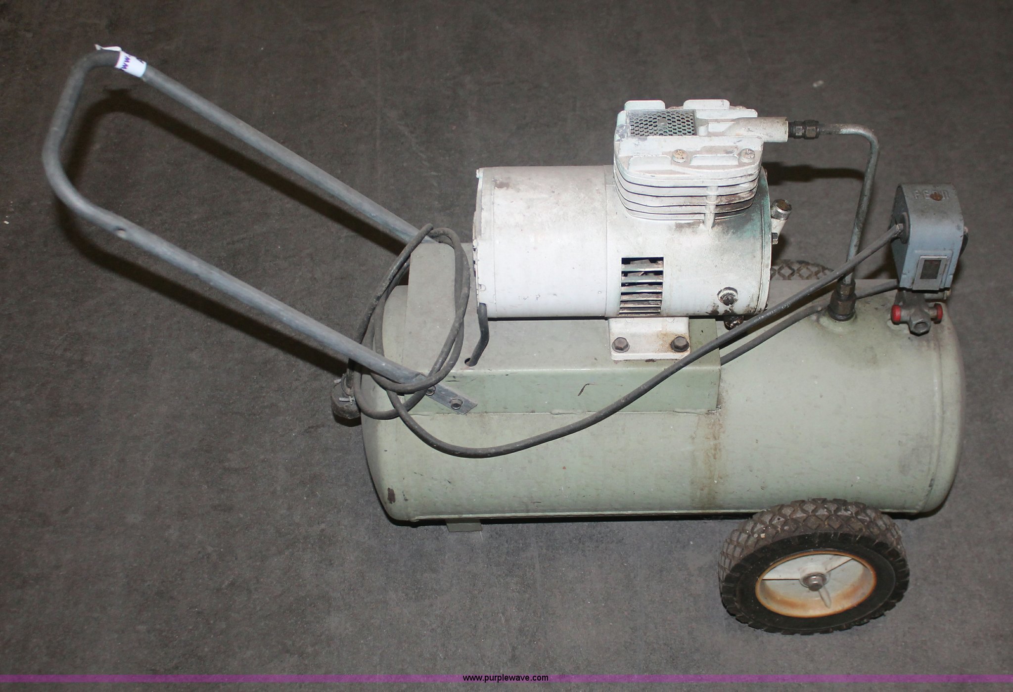 Sprayit 2000-3 air compressor in Wichita, KS | Item AN9662 sold ...