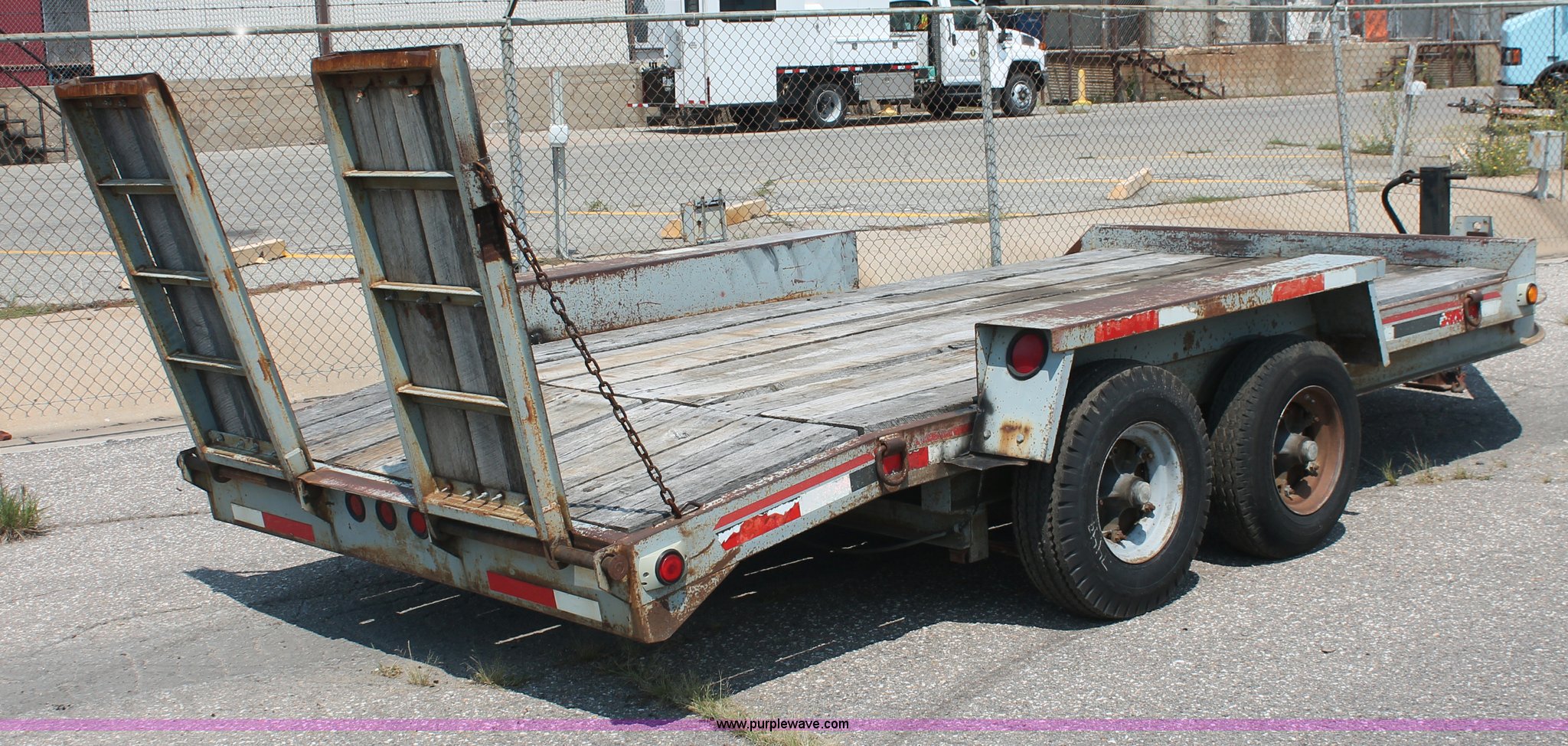 2000 Interstate 10TST tilt bed trailer in Wichita, KS | Item I8183 sold | Purple Wave