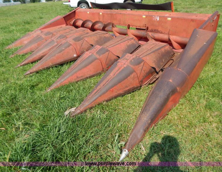 International 863 six row corn head in Oswego, KS | Item G3419 sold ...