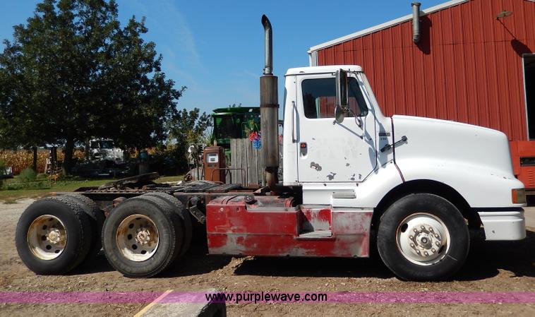1988 International 8300 semi truck in St. Marys, KS | Item I4356 sold ...