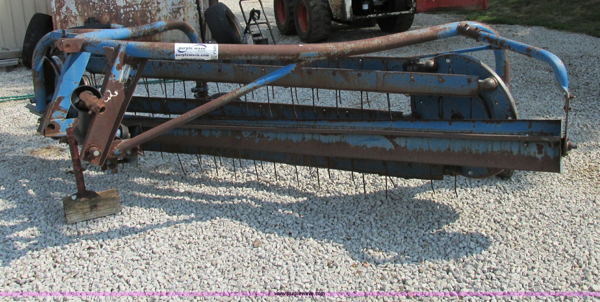 Ford 503 hay rake in Wellington, MO | Item F5201 sold | Purple Wave