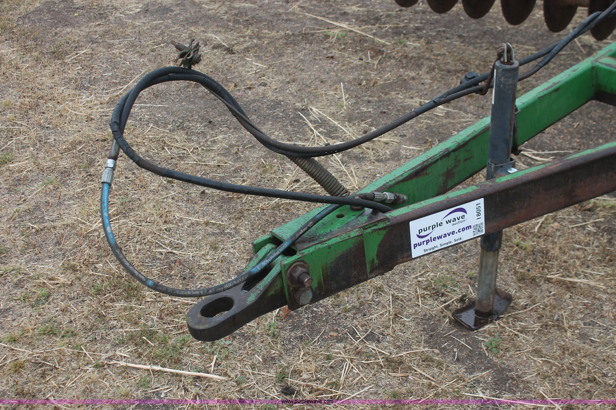 John Deere 714 chisel plow in Kinsley, KS | Item I8051 sold | Purple Wave