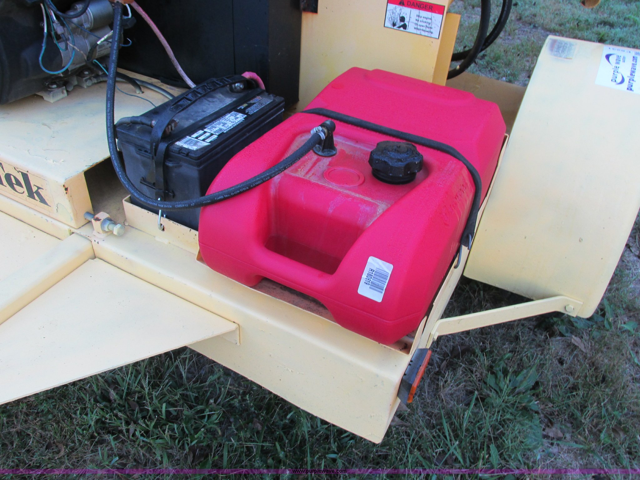 Powertek 727 commercial wood chipper in Centerview, MO | Item F5231 ...