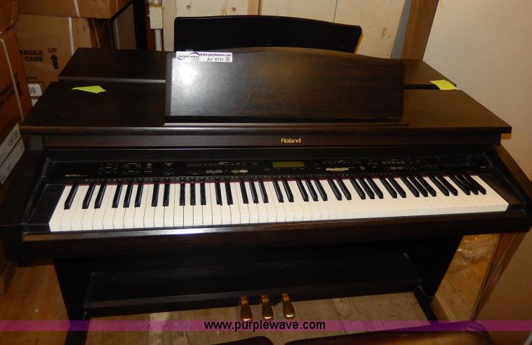 (2) Roland electric keyboard systems in Lawrence, KS | Item AV9731 sold ...