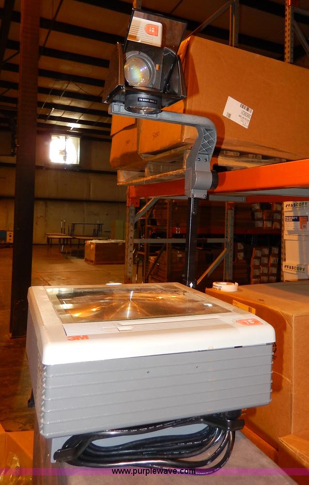 3M overhead projector in Junction City, KS | Item AW9574 sold | Purple Wave