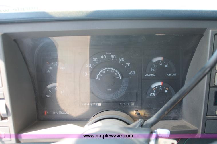 1990 GMC Sierra 2500 SL pickup truck in Hutchinson, KS | Item I8087 ...