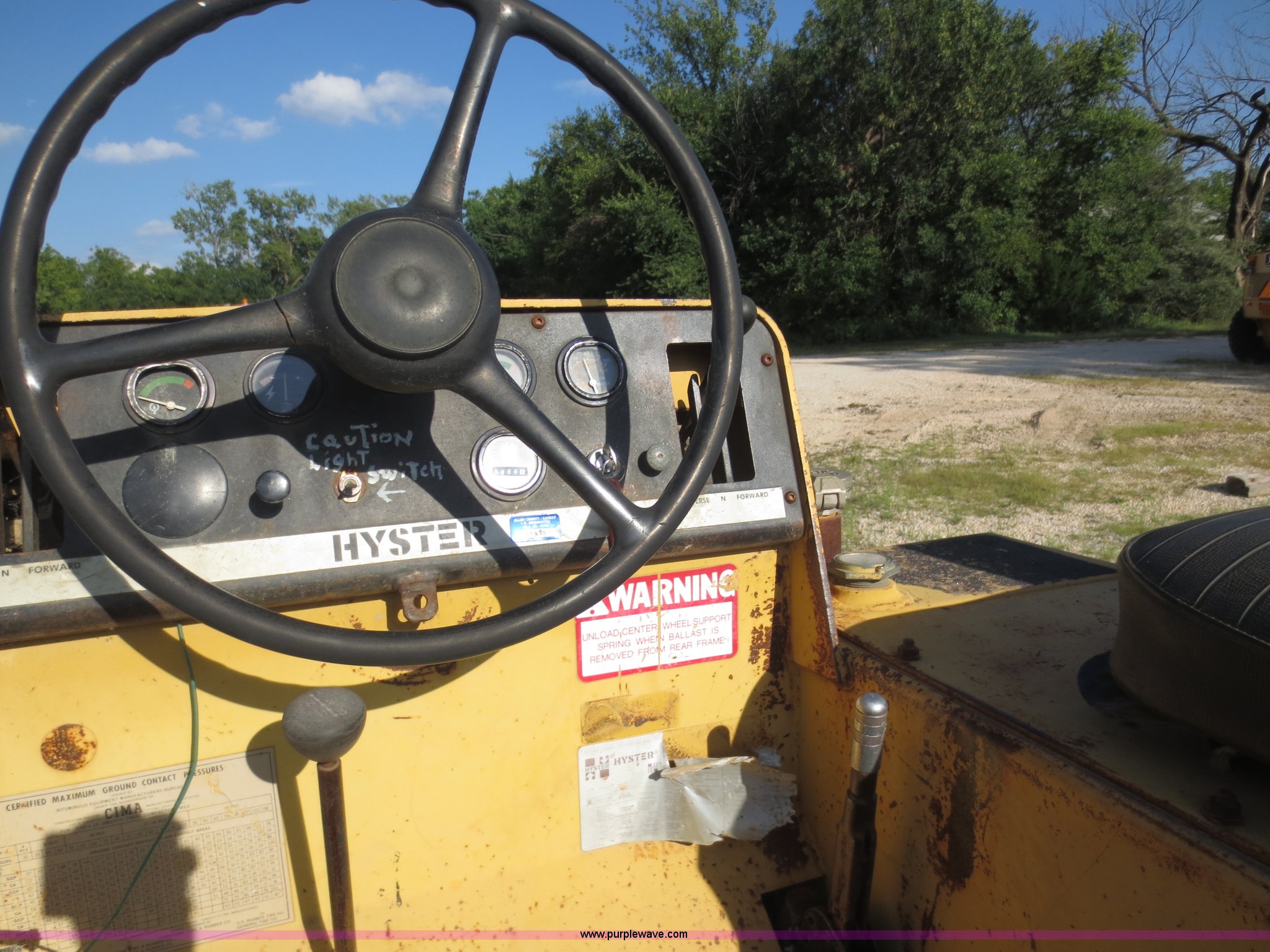 1985 Hyster C530A compactor in Iola, KS | Item D5931 sold | Purple Wave