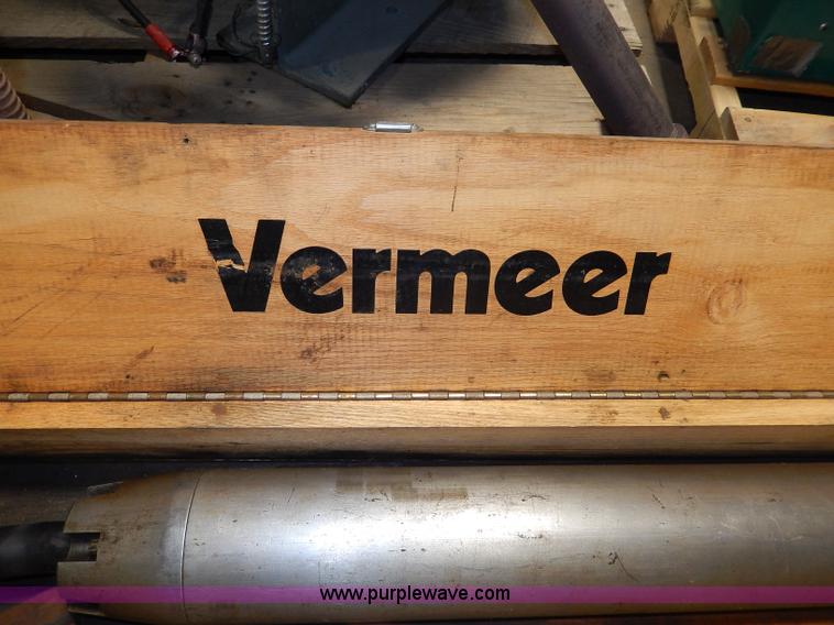 Vermeer Hammerhead mole in Lawrence, KS | Item AV9741 sold | Purple Wave