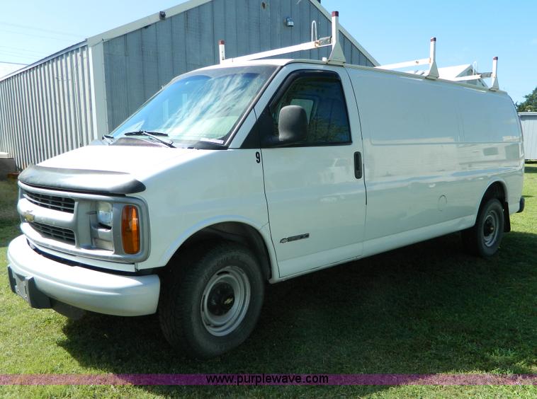 2000 Chevrolet Express 3500 van in Russell, KS | Item AD9574 sold ...