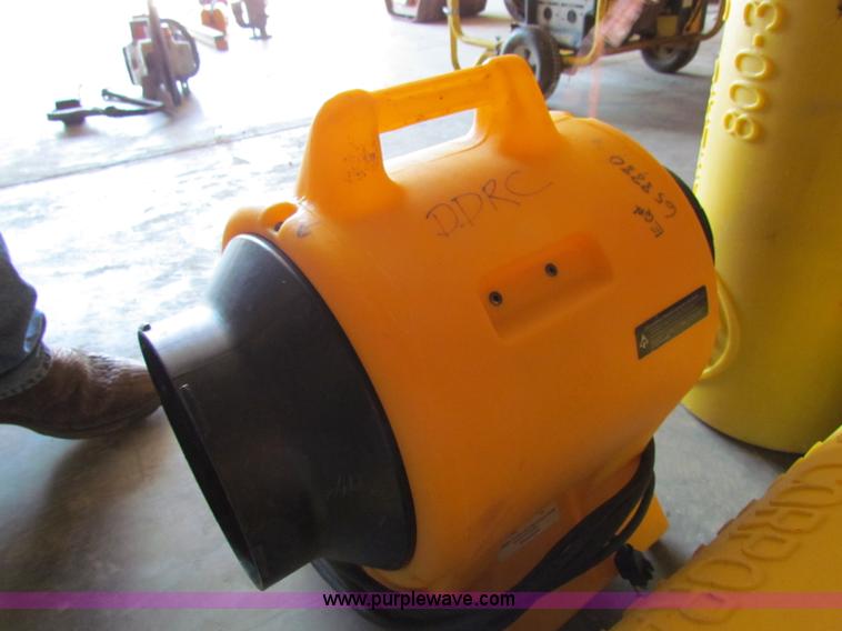 American Corporation VAF-1500 exhaust fan in Abilene, KS | Item G4172 ...