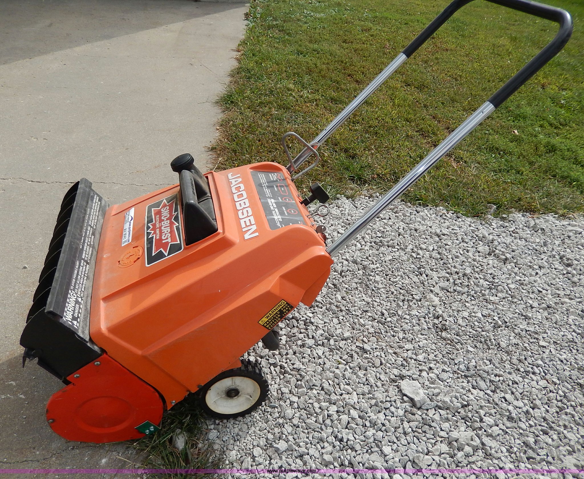 Jacobsen Snow Burst thrower in Sabetha, KS | Item AV9543 sold | Purple Wave