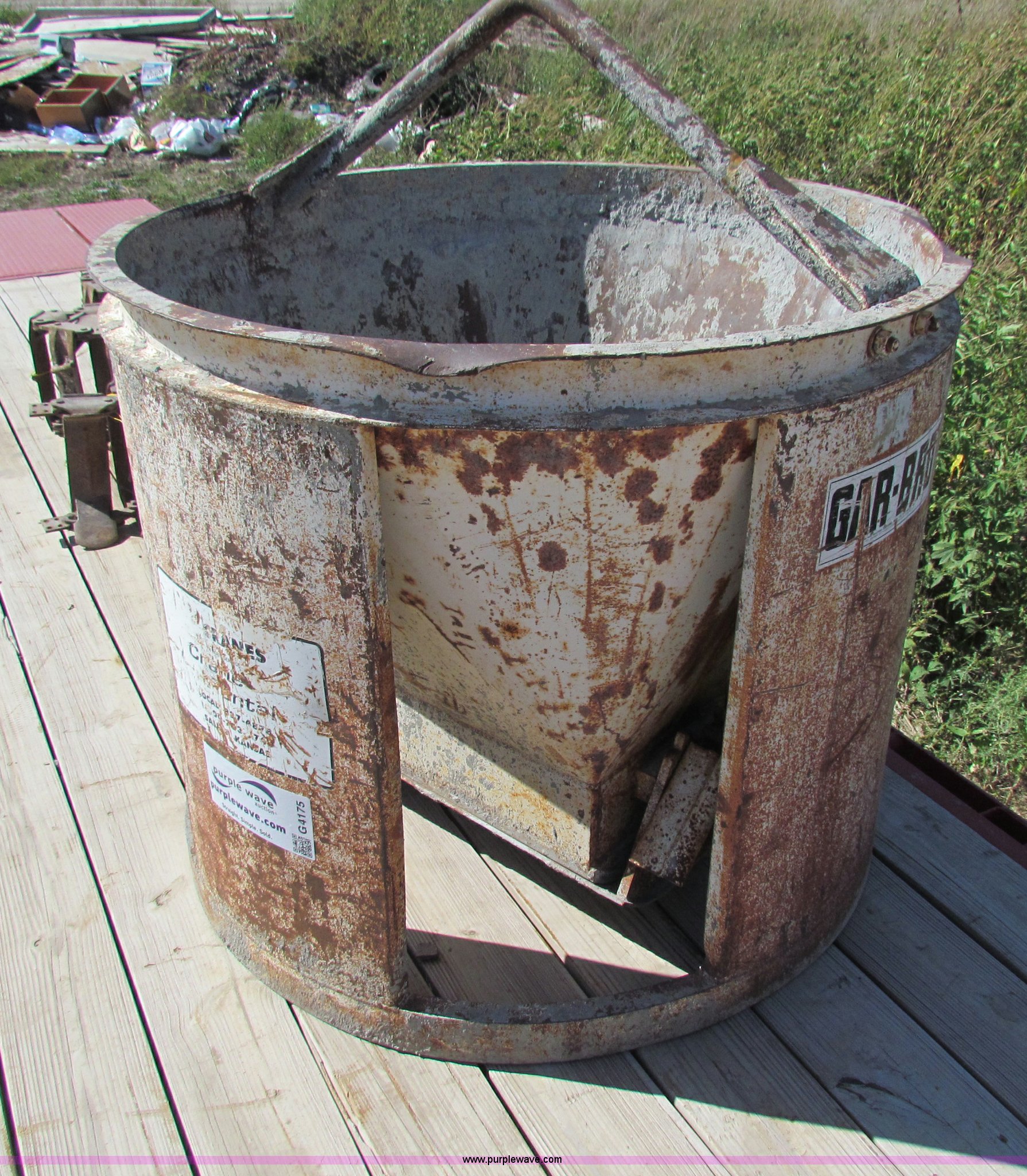 Gar-Bro concrete bucket in Abilene, KS | Item G4175 sold | Purple Wave