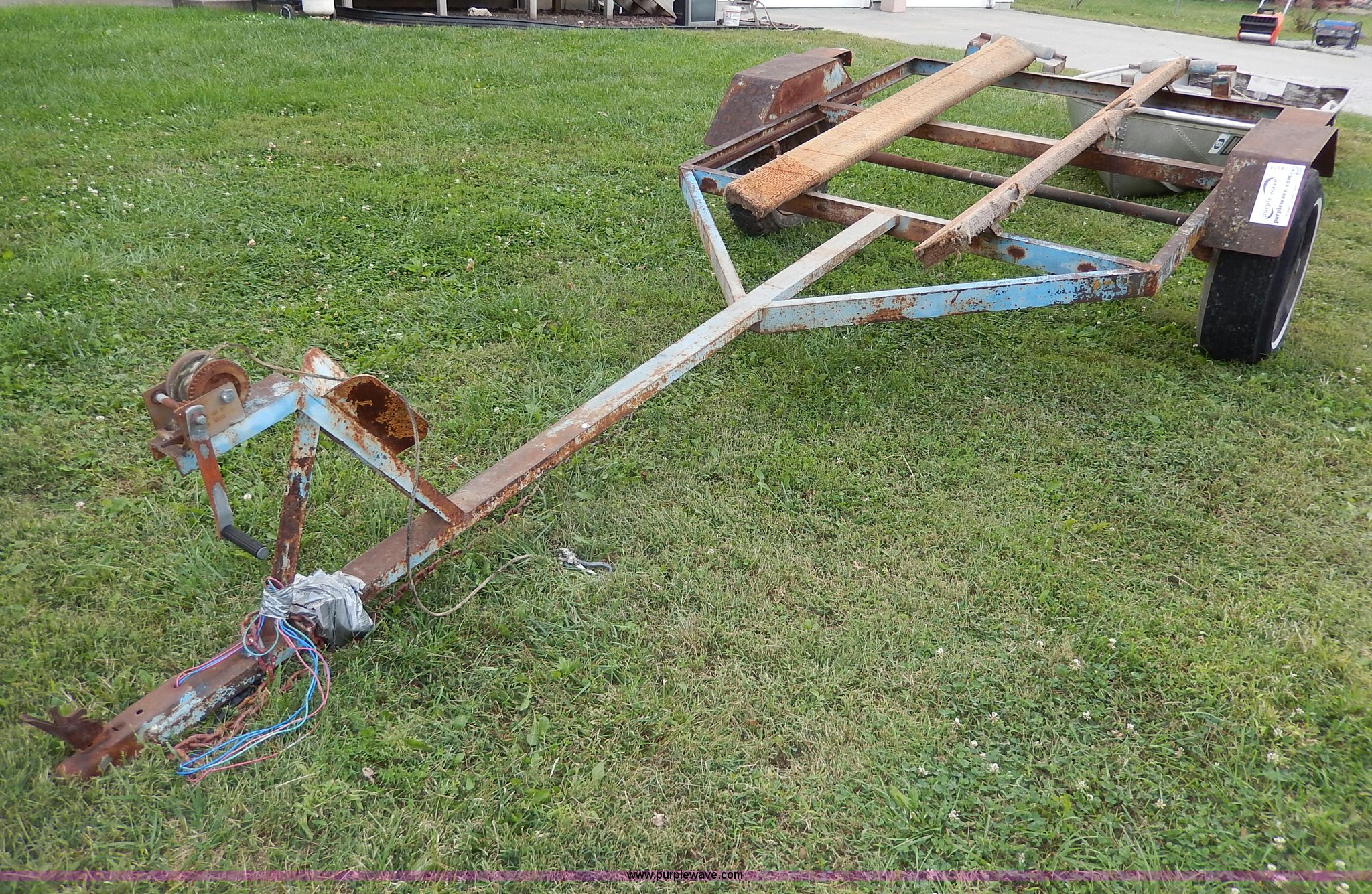 14' boat trailer in Sabetha, KS | Item I4314 sold | Purple Wave