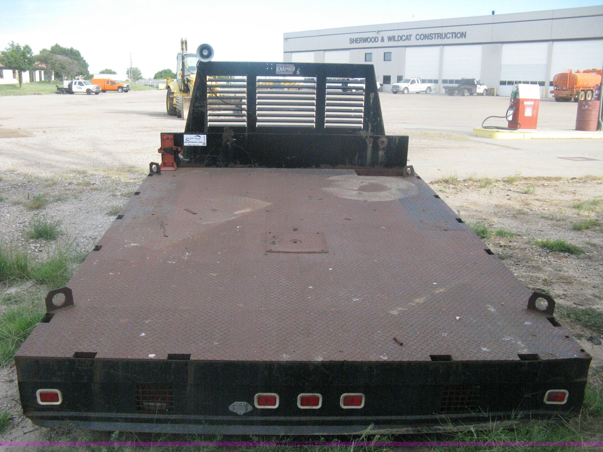 Knapheide steel flatbed in Wichita, KS | Item H6440 sold | Purple Wave