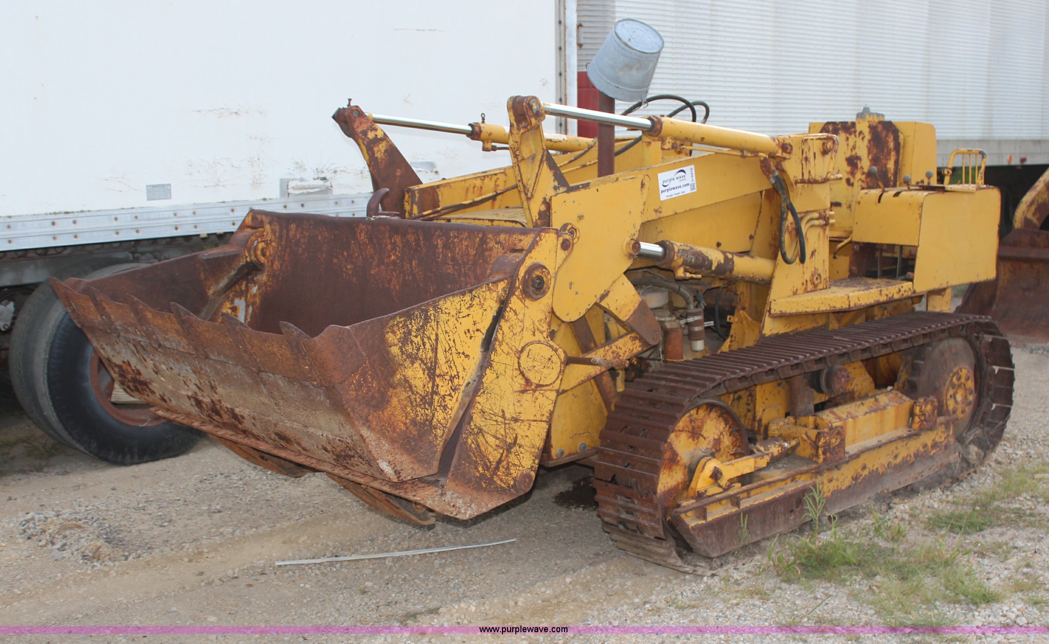 International 500C track loader in Lawrence, KS | Item H6976 sold ...