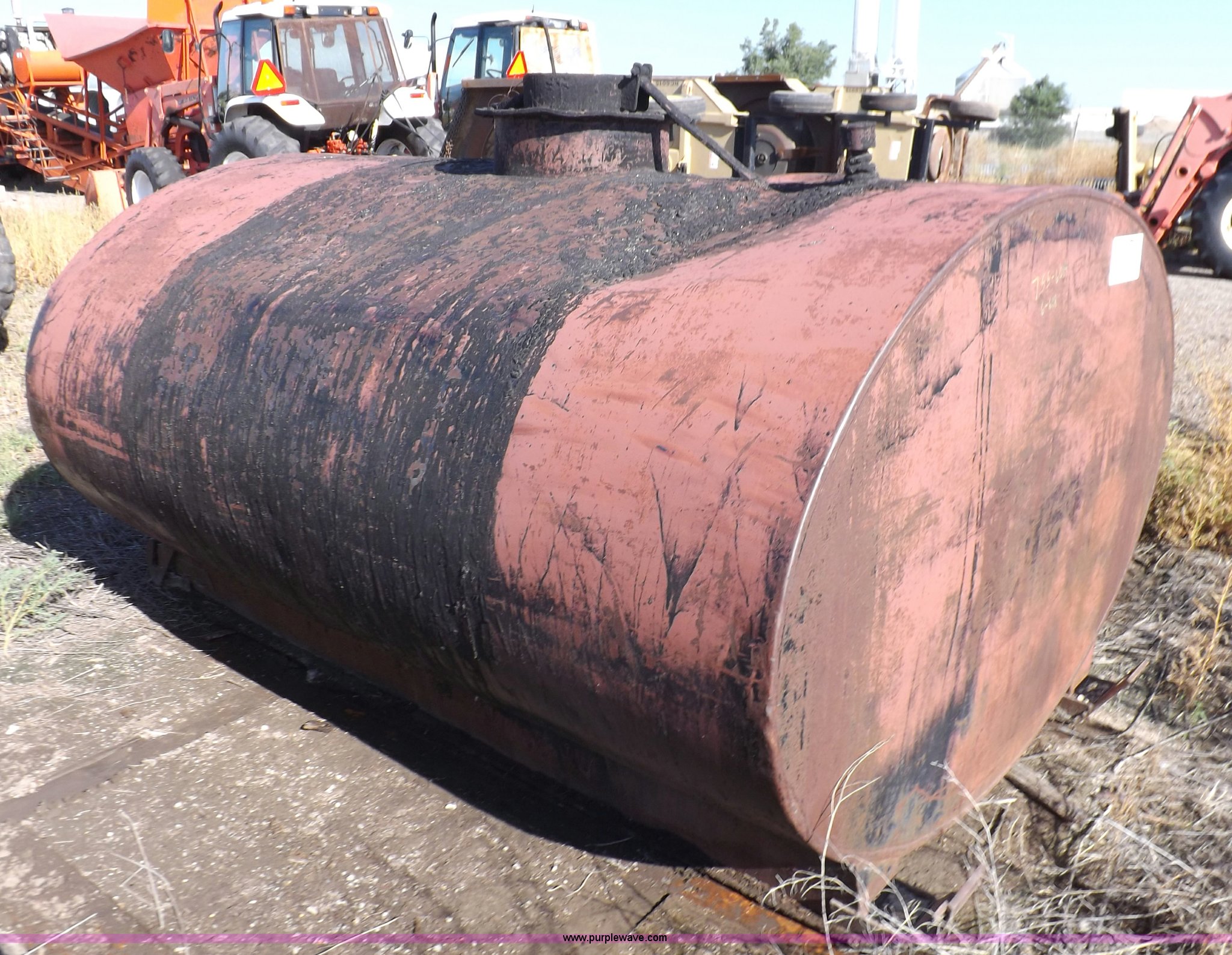 Faubion 1400 asphalt tank in Garden City, KS | Item I7514 sold | Purple ...