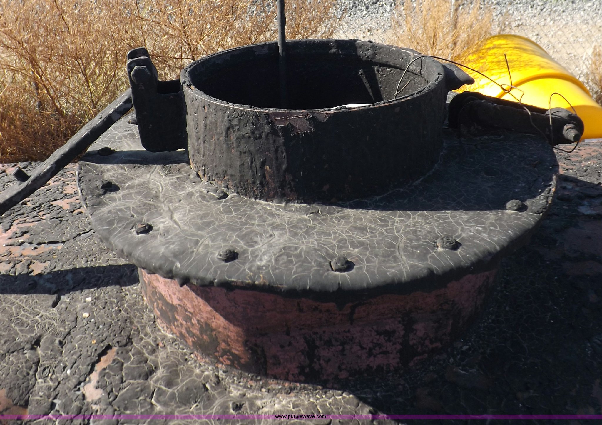 Faubion 1400 asphalt tank in Garden City, KS | Item I7514 sold | Purple ...