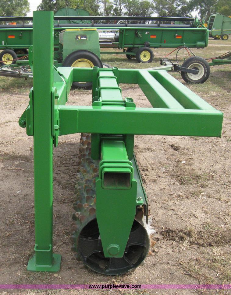 Three point roller packer in Kinsley, KS | Item H6252 sold | Purple Wave