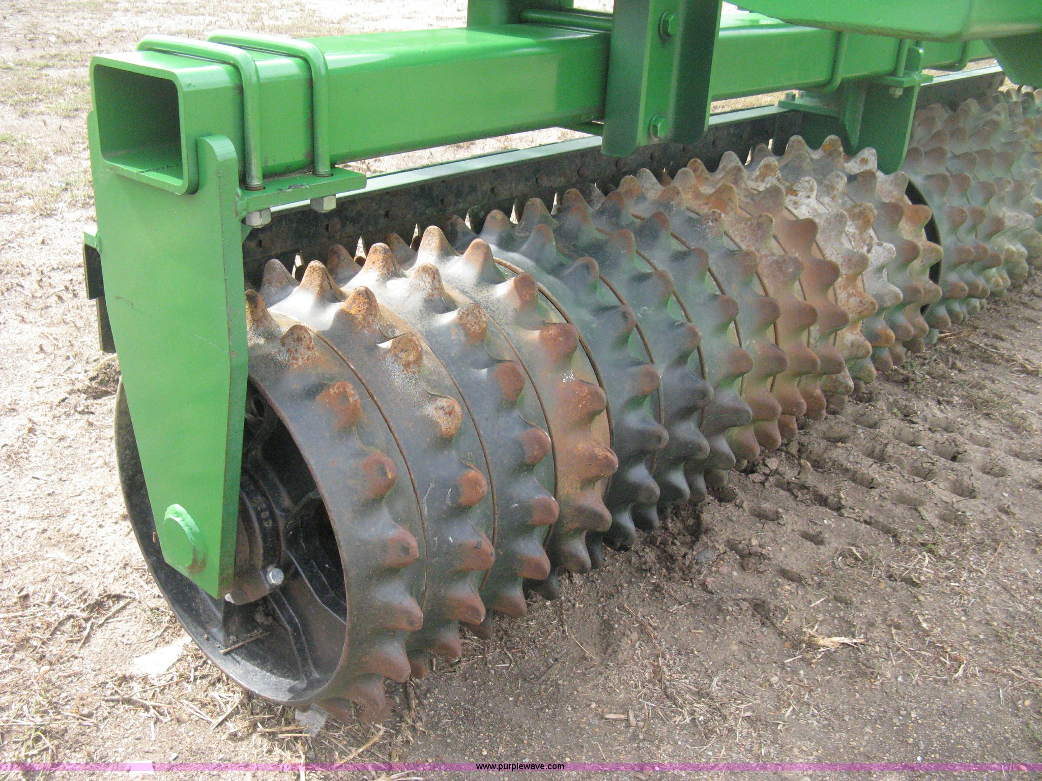 Three point roller packer in Kinsley, KS | Item H6252 sold | Purple Wave