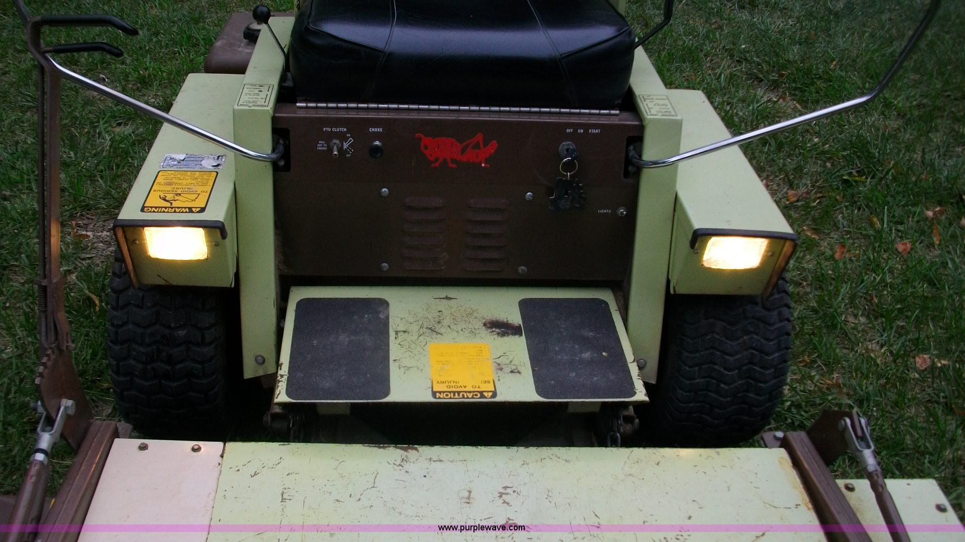 Grasshopper 1822 ZTR lawn mower in Wamego, KS | Item C1472 sold ...