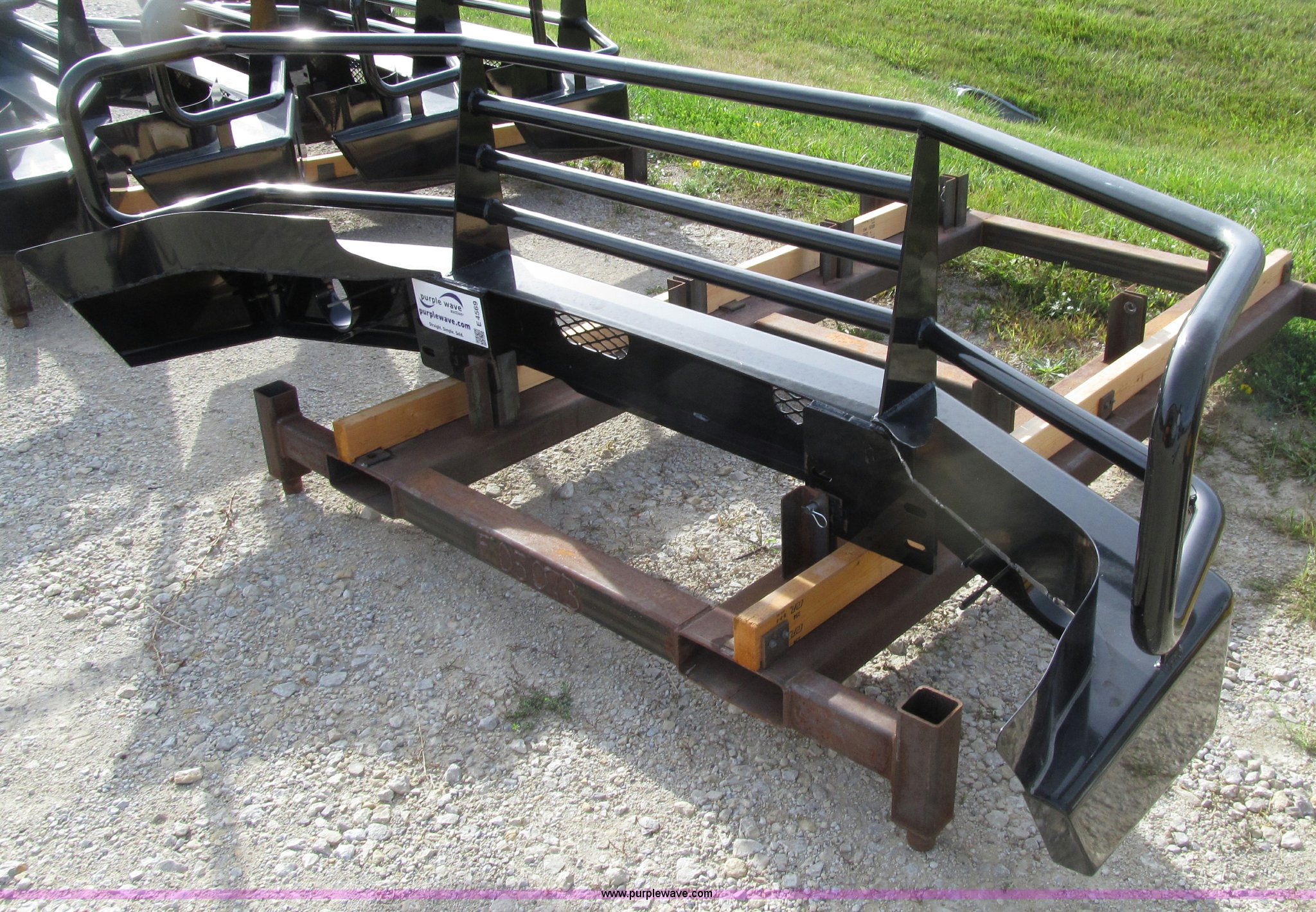 Hensley bumper in Mount Ayr, IA | Item E4569 sold | Purple Wave