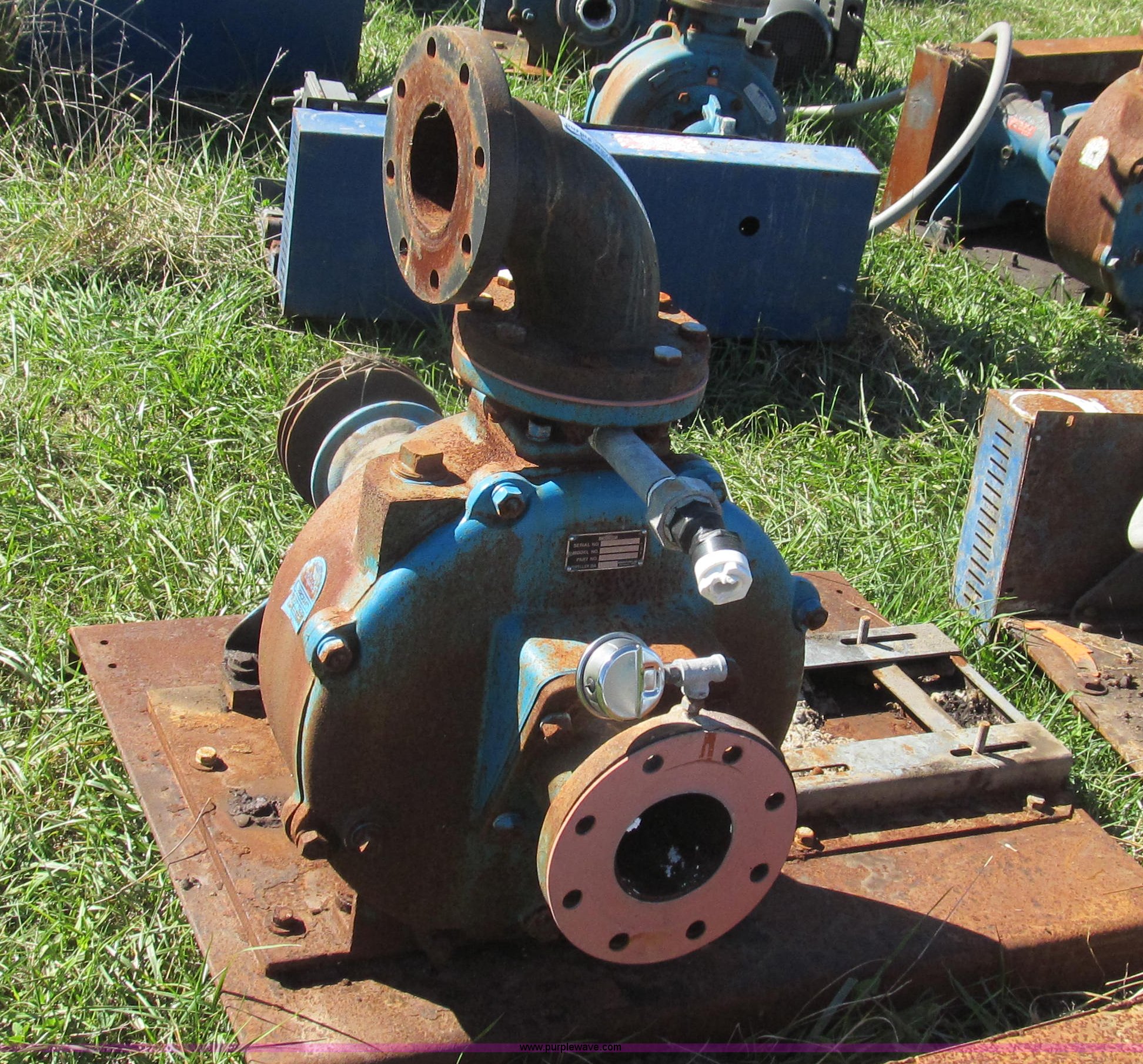Crown Barnes pump in Princeton, MO | Item O9222 sold | Purple Wave