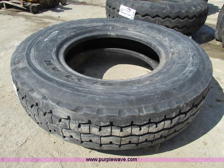 Goodyear G286 12-R24 tire in Liberty, MO | Item G3022 sold | Purple Wave