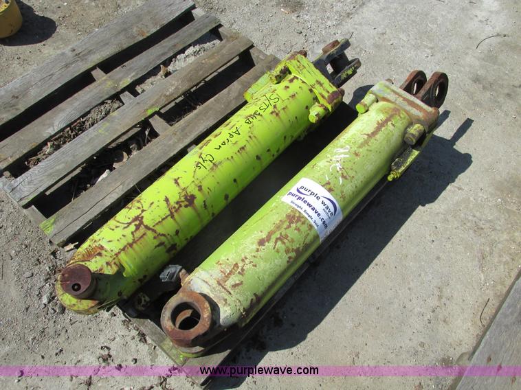 (2) Terrex S/TS24 apron cylinders in Liberty, MO | Item G3032 sold ...