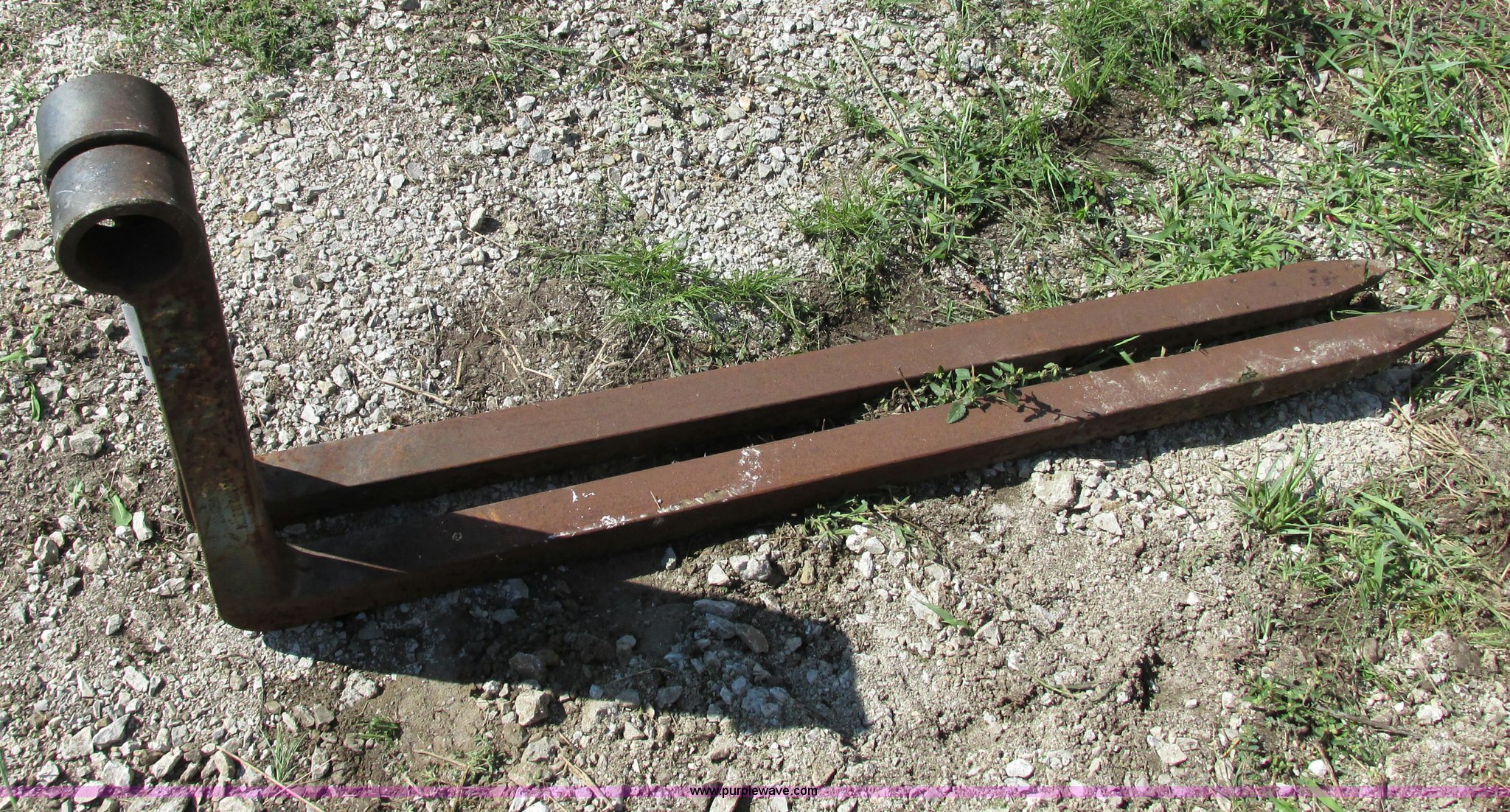 (2) 48" brick forks in Oak Grove, MO | Item F5277 sold | Purple Wave