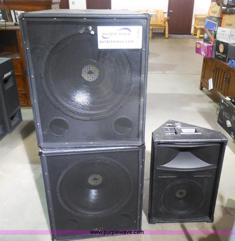Assorted speakers in Manhattan, KS | Item I1305 sold | Purple Wave