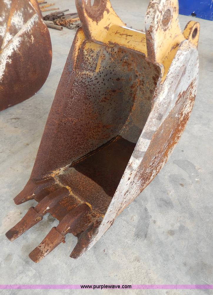 Case 580 backhoe bucket in Broken Arrow, OK | Item AA9639 sold | Purple ...