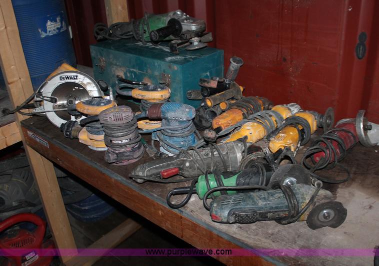 (14) various tools in Broken Arrow, OK | Item AR9723 sold | Purple Wave