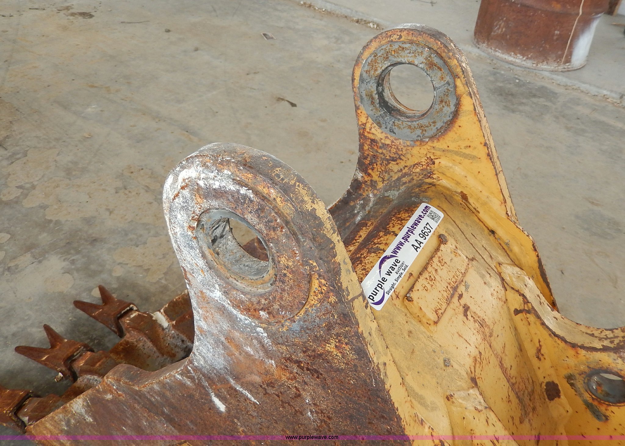 Case 580 backhoe bucket in Broken Arrow, OK | Item AA9637 sold | Purple ...