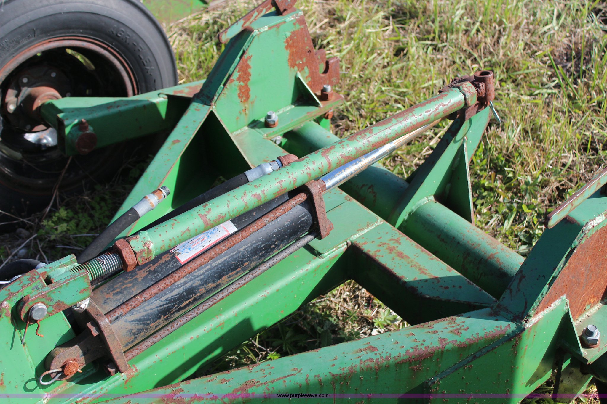 Three point implement carrier in Paola, KS | Item H7983 sold | Purple Wave