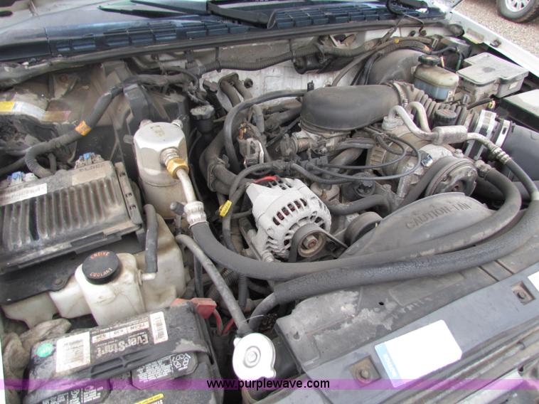 2000 Chevrolet Blazer SUV in Emporia, KS | Item G4362 sold | Purple Wave