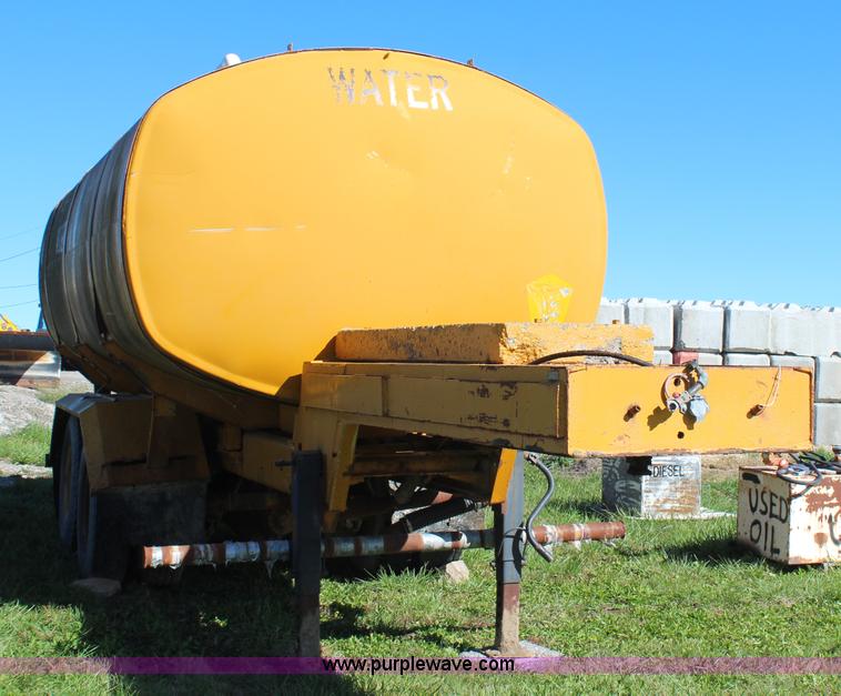 1983 shop built 5,000 gallon water tank trailer in Leavenworth, KS ...