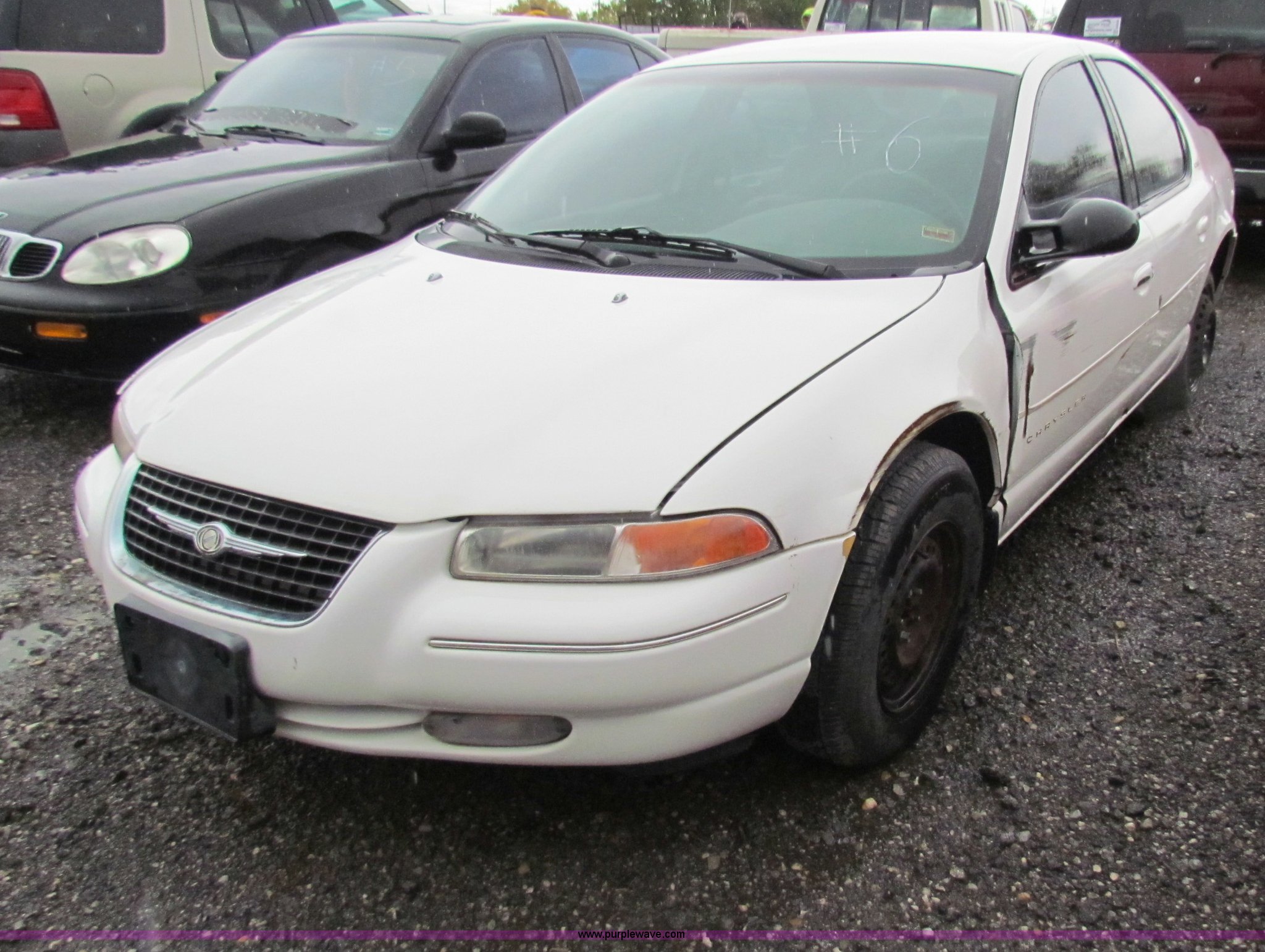 2000 Chrysler Cirrus LXi in Emporia, KS | Item G4353 sold | Purple Wave