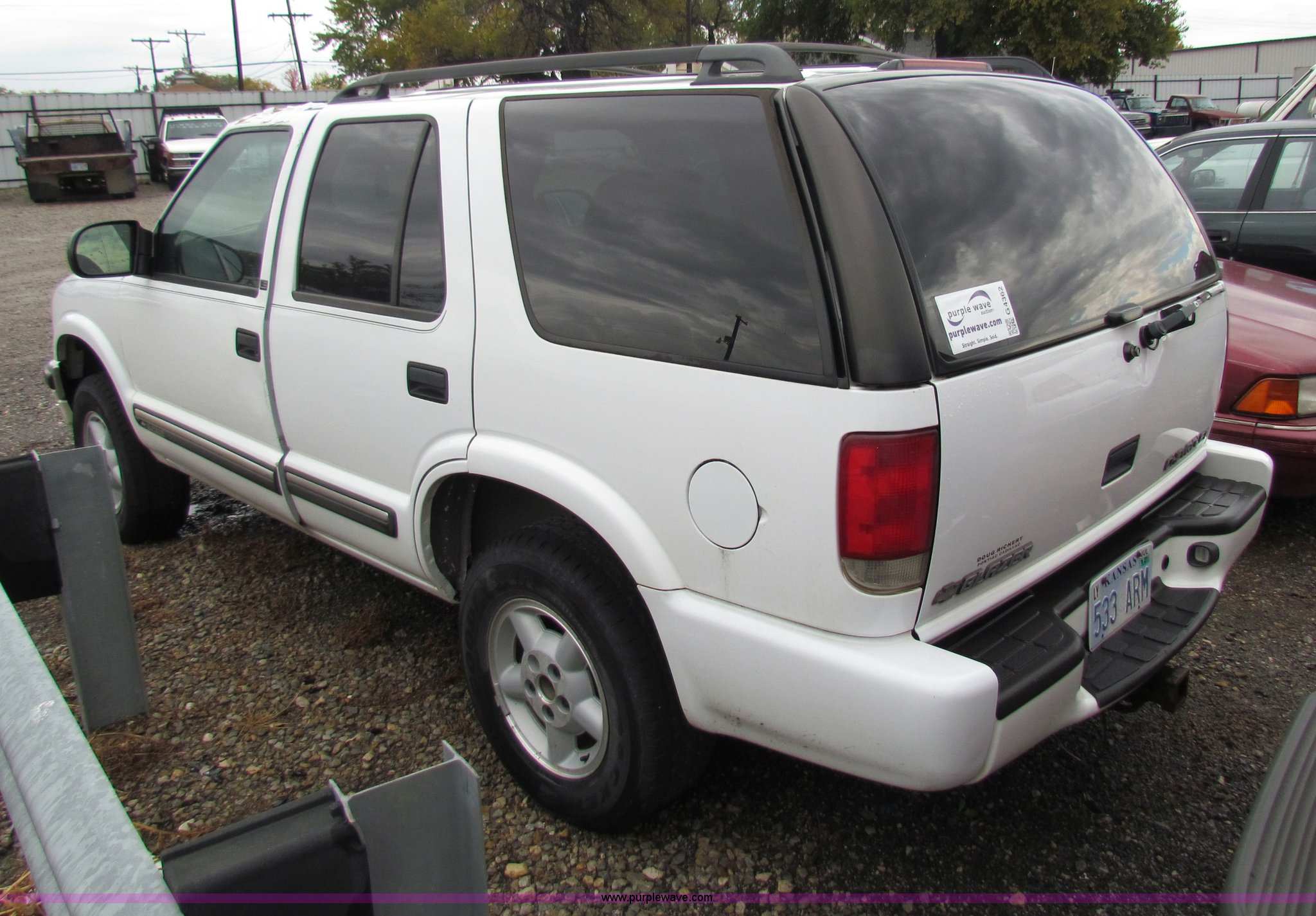 2000 Chevrolet Blazer SUV in Emporia, KS | Item G4362 sold | Purple Wave