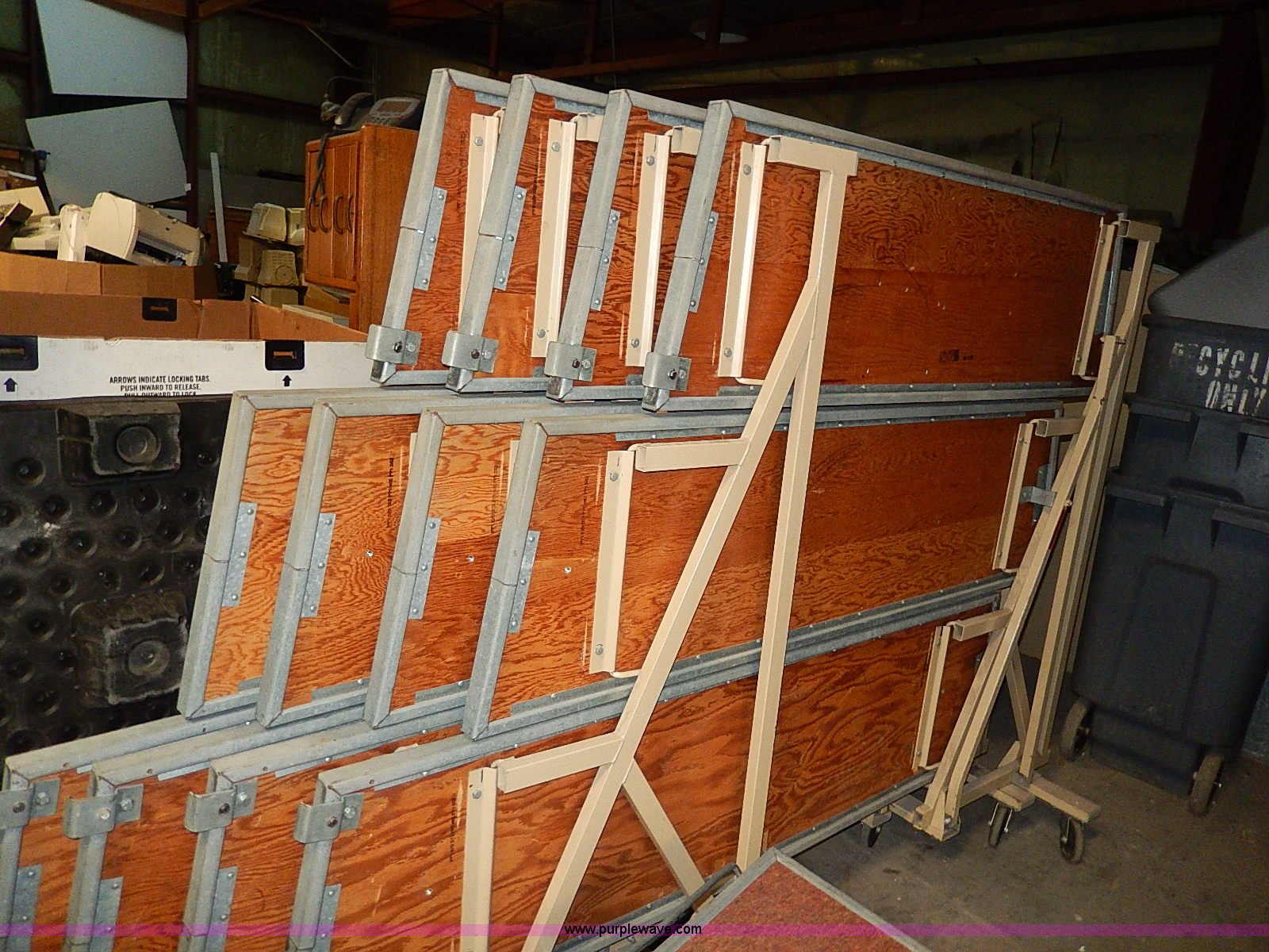 (7) risers in Manhattan, KS | Item AP9885 sold | Purple Wave