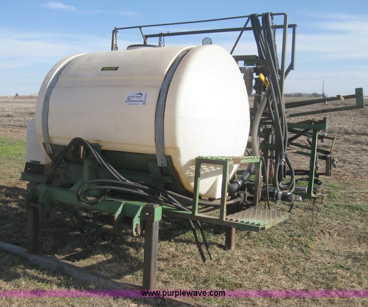 Three point boom sprayer in Lyons, KS | Item H4421 sold | Purple Wave