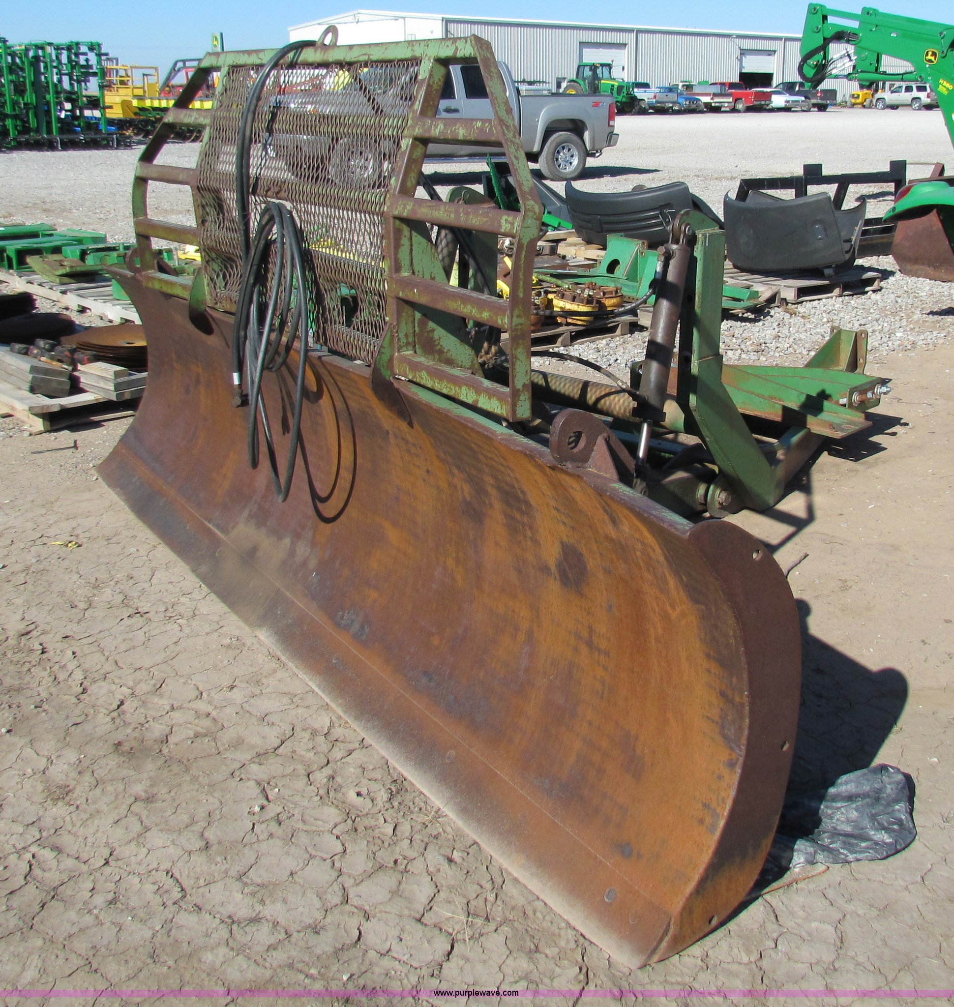 John Deere 864 dozer blade in Alva, OK | Item AE9104 sold | Purple Wave